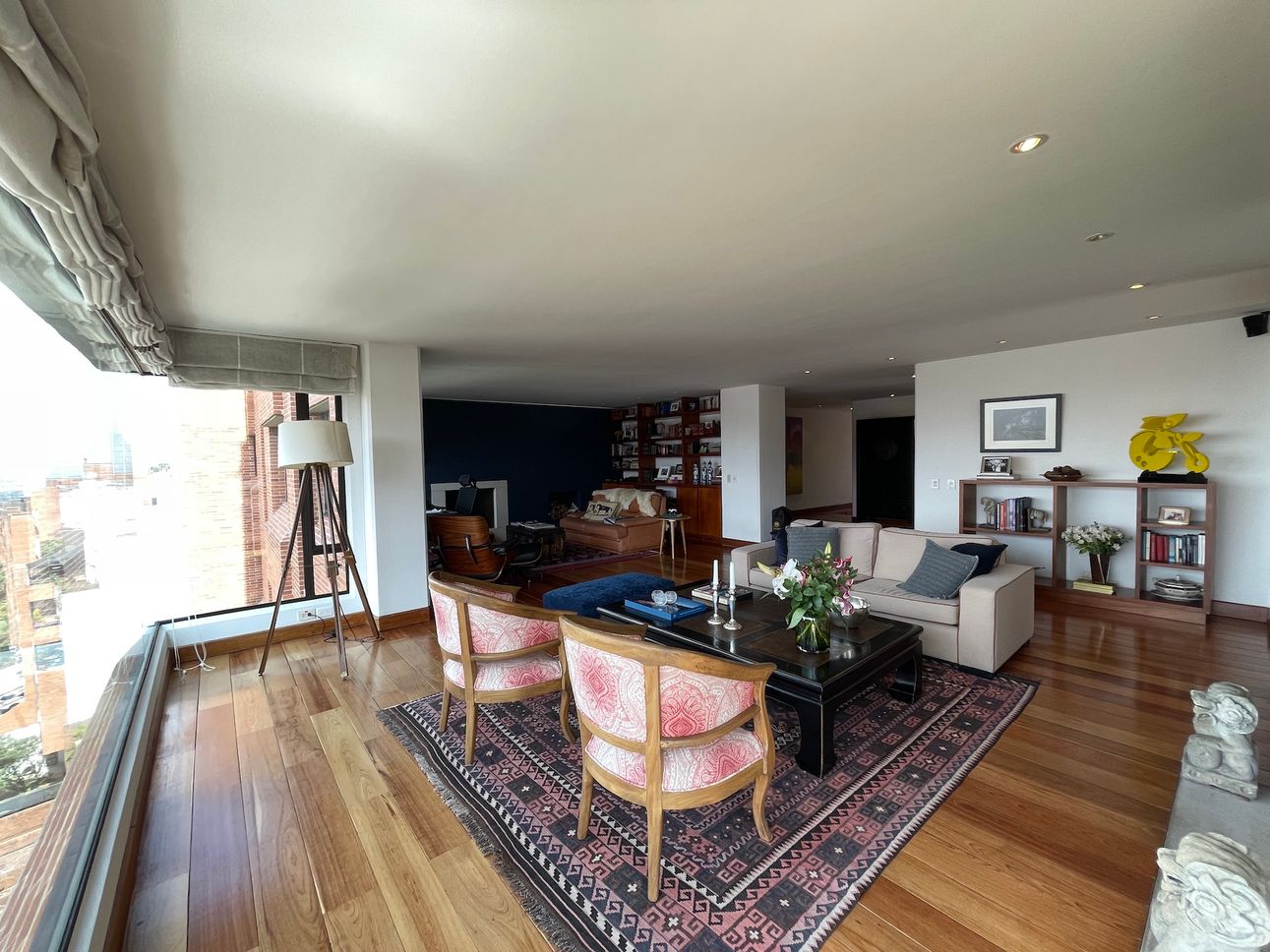 Apartamento en Venta en Los Rosales, Bogotá - 3 Alcobas, 301m2 - PADS