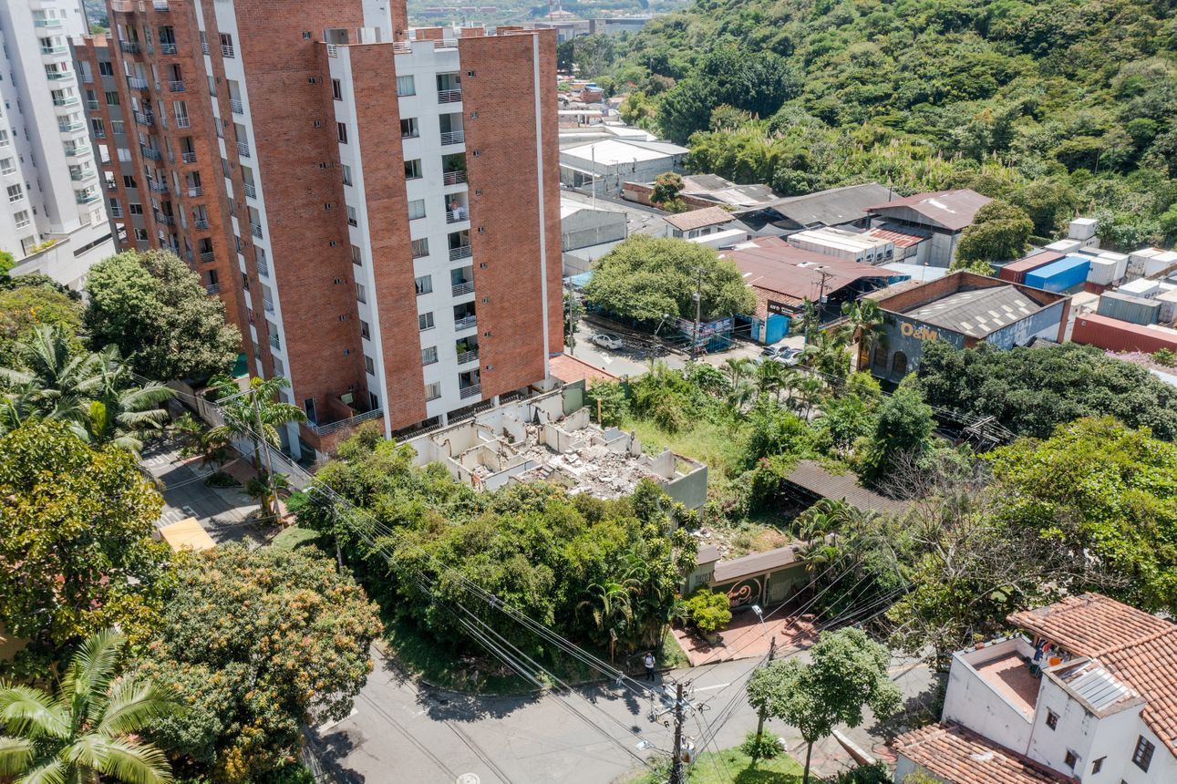 Lote en Venta en Robledo, Medellín, 632,57m2 - PADS